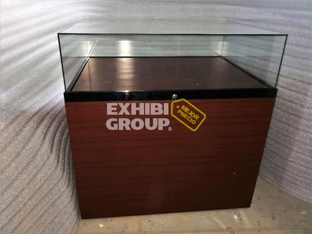 Vitrina Capelo para el Museo Frida Khalo - Vitrinas, Exhibidores ...